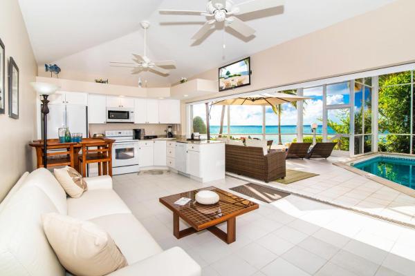 Pools Of The Kai 3 - Waterfront Condo With Private Pool Atrium, Walk To Restaurants - Cayman Islands