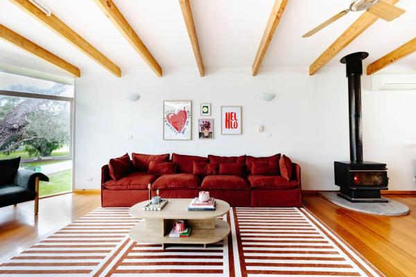 Cherry Retro At Silverleaves - Walk To The Beach - Phillip Island