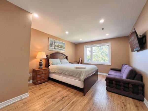 Spacious Rooms With Bath Near Wonderland & Vaughan Mills Mall -