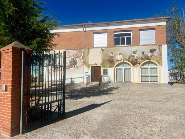 Casa Rural Las Escuelas De Pradoalegre - Peñaranda de Bracamonte