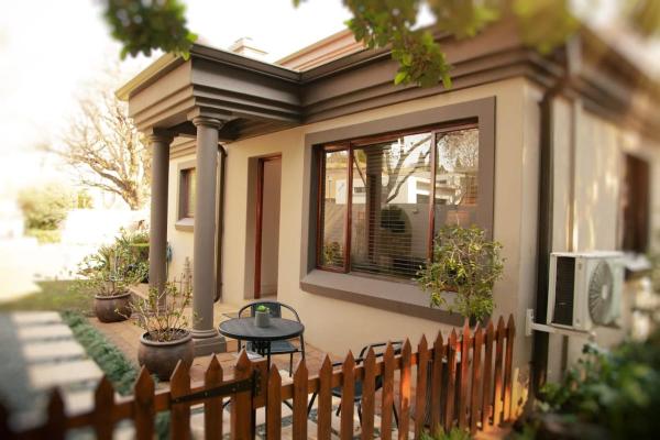 Pine & Pebble - Centurion