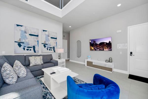 Condo With Loft And Pool Table Near Disney With Resort & Waterpark Access - B36-204 - Florida