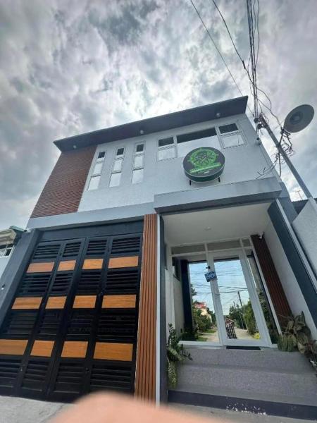 Tony's City Centered Budget Room - Bataan