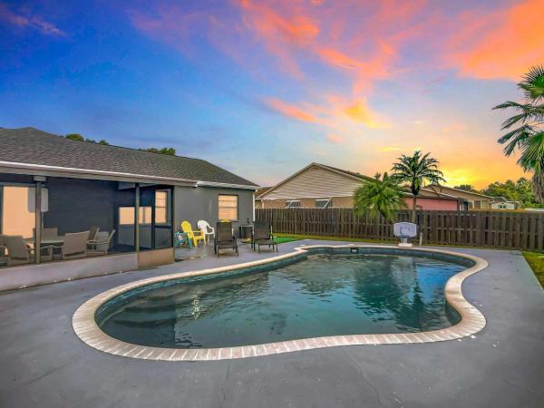 Bradenton Paradise 4br 2ba Heated Pool Mini Putt - Bradenton, FL