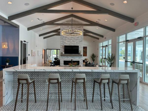 Beautiful Resort Condo Panama City Beach King Bed - ZooWorld Zoological Park