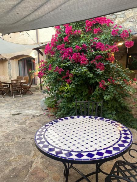 Charming Village House For Families & Cyclists - Girona