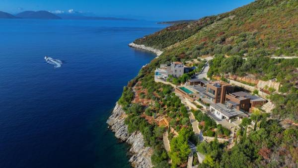 Seafront Villa Arkoudaki - Lefkada