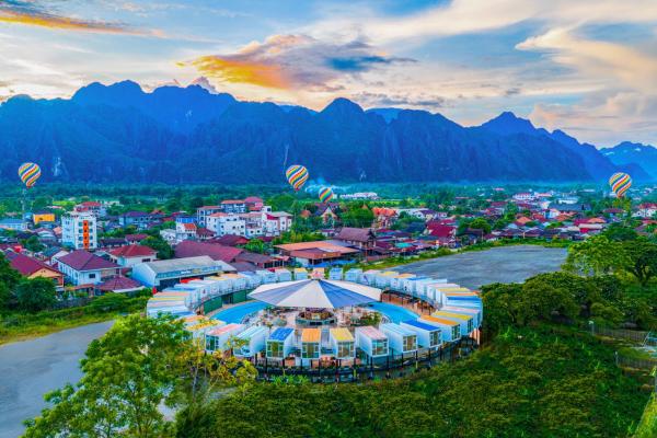 Pool Party Hotel - Laos