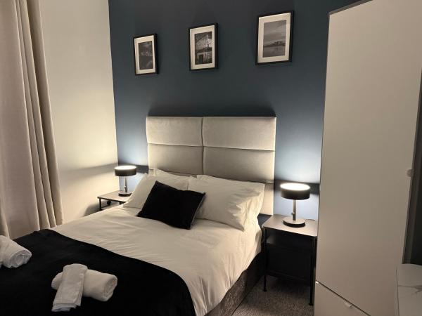 Modern 1 & 2 Bedroom Apartments Near Queens University Belfast By Monostays - Belfast