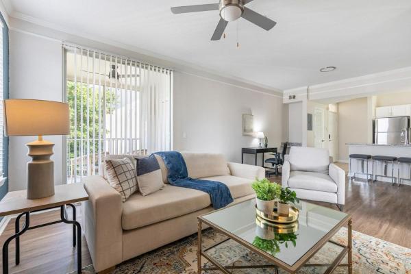 Landing Stunning 1bd Gym Pool - Winter Park, FL