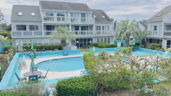 Lovely 2 Bedroom Condo With Pool J3 - Little River, SC