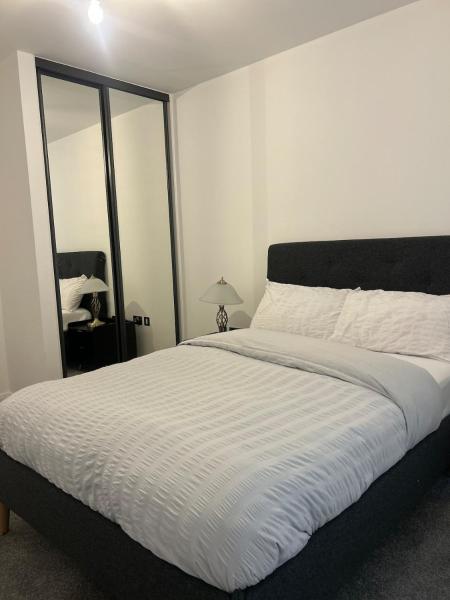 Modern Downtown Escape - Dagenham