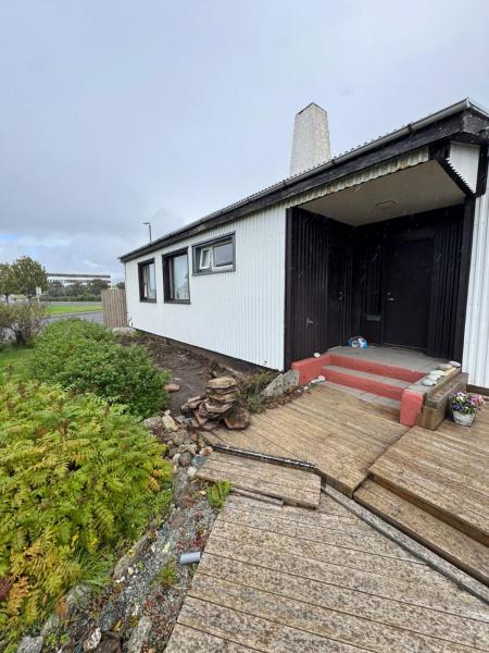 Home In Höfn Renovations Finished By 16th October - Island