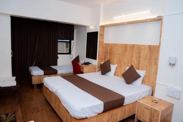 Hotel Woodland - Mumbai