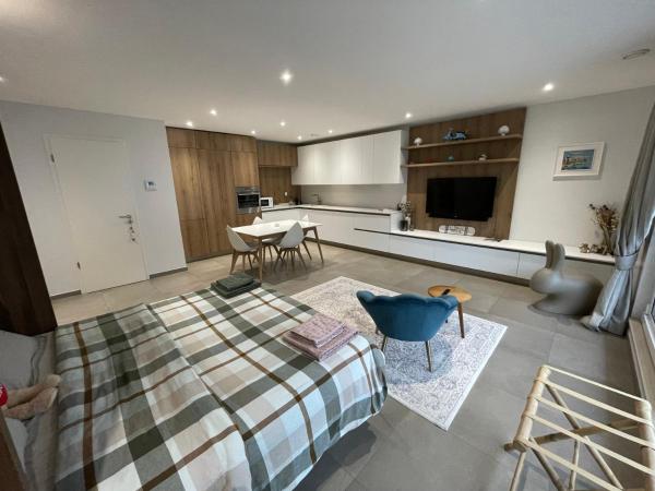 Stay With Andrea&samantha - Luxembourg