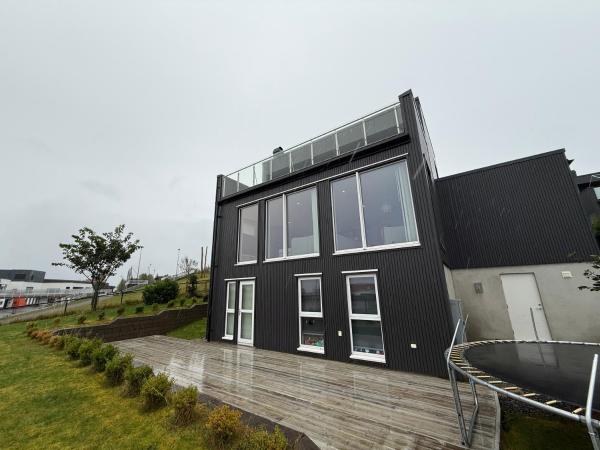 Luksuriøs Enebolig, Nær ÅLesund - Ålesund
