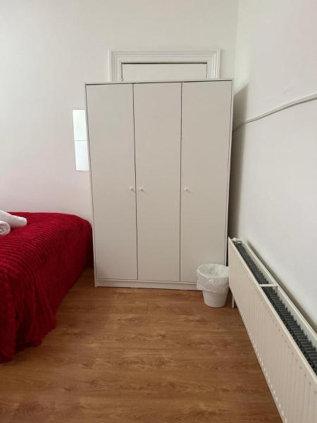 5 Brunswick - Room 04 - Bristol