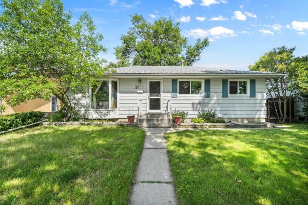 Brand New Central Suite- Mins To Zoo & Downtown - Calgary