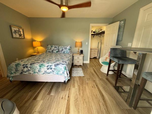 Sea Urchin - Amazing Private Suite Large Bath 3.3mi 2 Beach - Lover's Key State Park, Fort Myers Beach