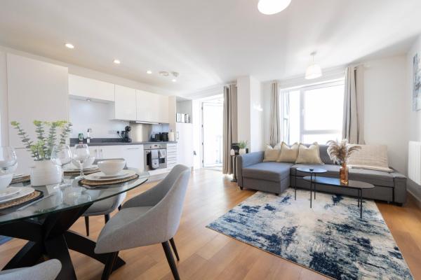 1br River Retreat - Sleeps 4 - Parking - Chatham, Kent