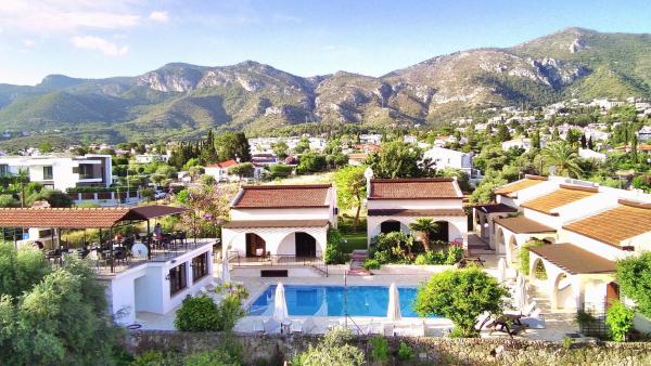 Five Fingers Holiday Bungalows - Girne