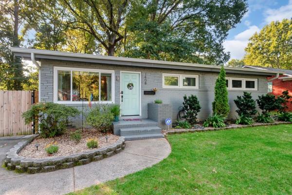 Garden Oasis Walk To Light Rail, Southpark, And Southend - Charlotte Douglas Airport (CLT)