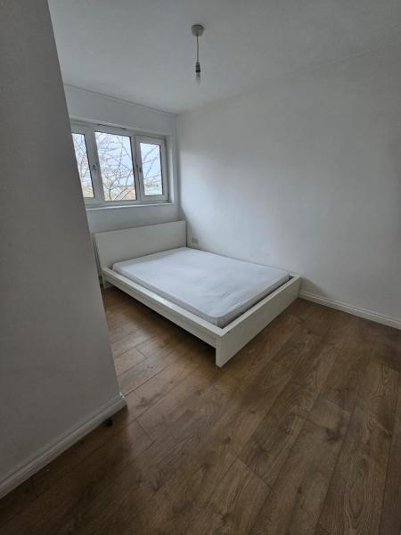Spacious Room - Greenwich