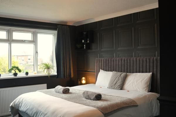 Detached Homestay - Super, King & Double Rooms - Leyland, Preston, Chorley, Lancashire - 볼튼