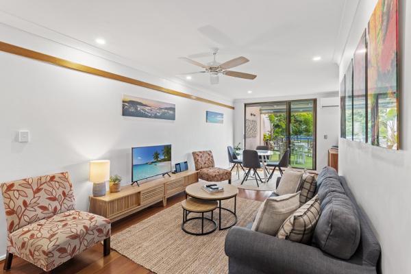 Montipora Unit 3 - In The Heart Of Airlie, Wi-fi And Netflix - Airlie Beach