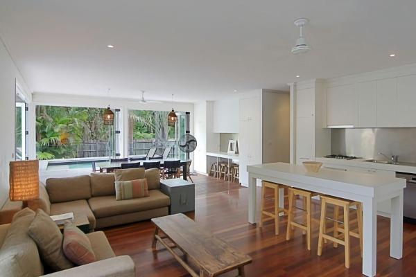 Byron Bay Accom 77 Butler Street, Byron Bay - Lantana Beach House - Arakwal National Park