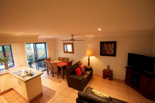 Byron Bay Accom Unit 3 41 Childe Street - Belongil Beach Apartment - 방가로우