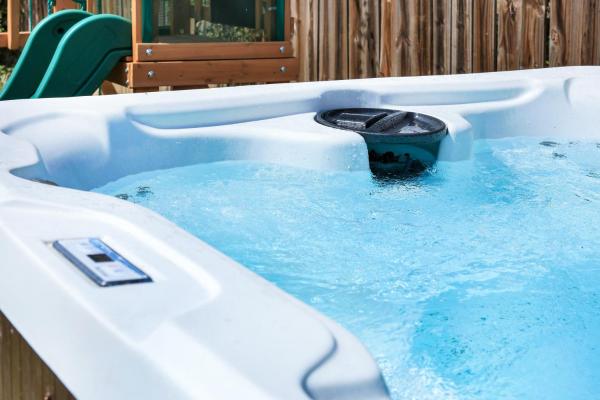 Hot Tub Nr Sea World Yard Bbq Swing Set Game Room - San Antonio, TX