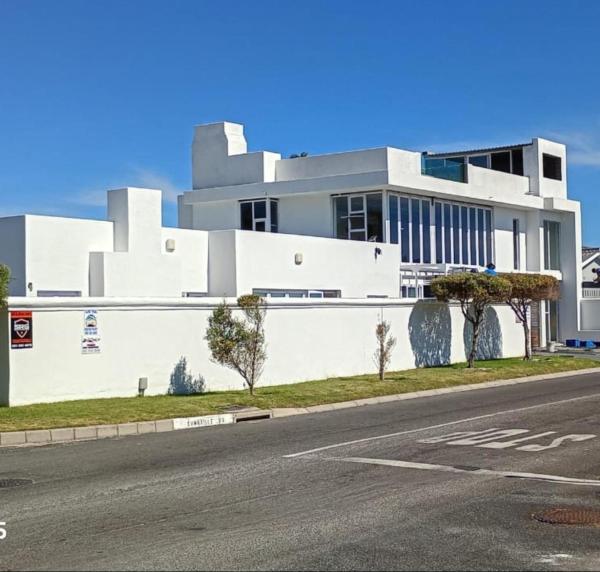 Skypool Guesthouse - Le Cap