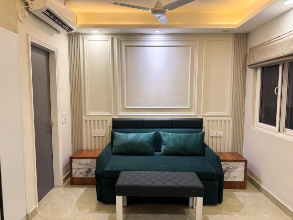 Bedchambers Aparthotel, Near Medanta, Gurgaon - Delhi