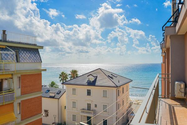 Dimora Salvia E Sole By Holiday World - Loano