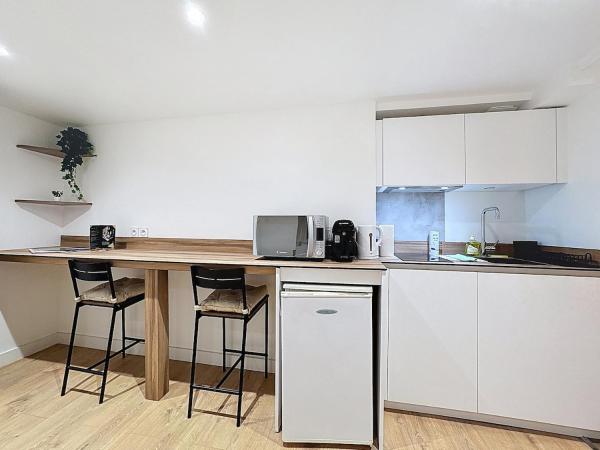 4 Studios Modernes Climatisés 8 Personnes - Clermont-Ferrand