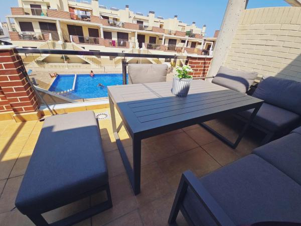 Cozy, Modern, Two-level Apartment - Playa Flamenca