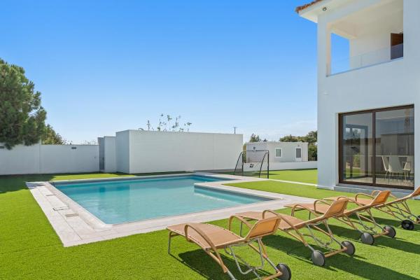 Luxury Villa Coastal Elegance - Larnaca