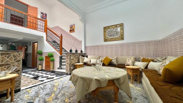 Maison Magnifique Sur 3 éTages Types Riyad - Marrakech