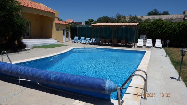 Spacious Villa Lara Estoi With Heated Pool - Olhão