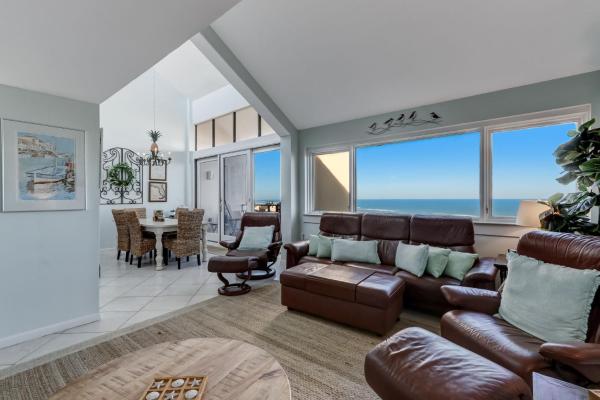 Oceanfront 2 Bedrooom With Sleeping Loft - Jacksonville