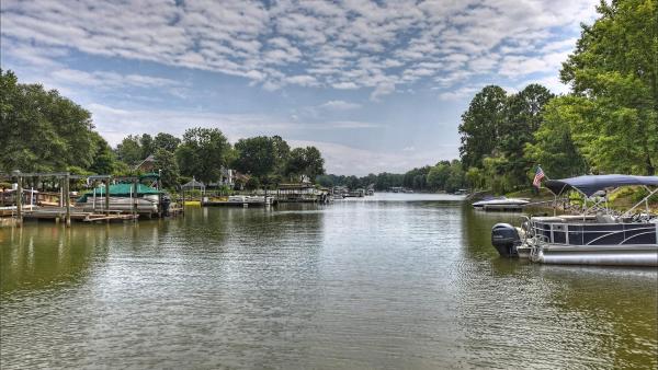 Shades Of Summer By Avantstay Gazebo Dock View - Lake Norman, NC