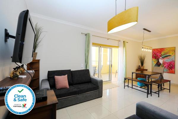 C07 - 3 Bed Luxury Penthouse In Downtown Lagos - Lagos