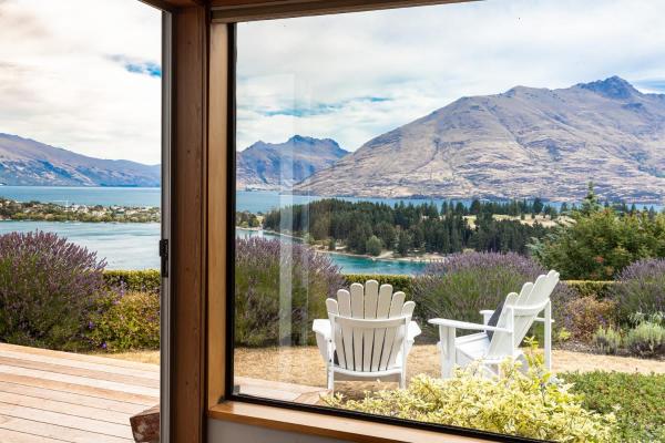 Wakatipu Gem Charming Lakehouse With Hot Tub - Arrowtown