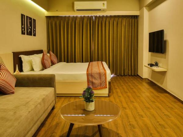 Weekend Address By Cozy Key Homes - Surat