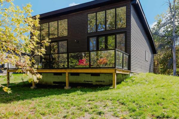 3-bedroom Lakefront Villa #9 - Peterborough