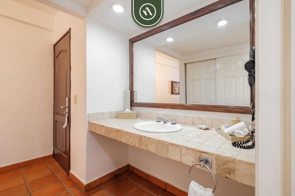 Amazing 1 Br Condo - Terrace - Pool - Romantic Zone - Puerto Vallarta