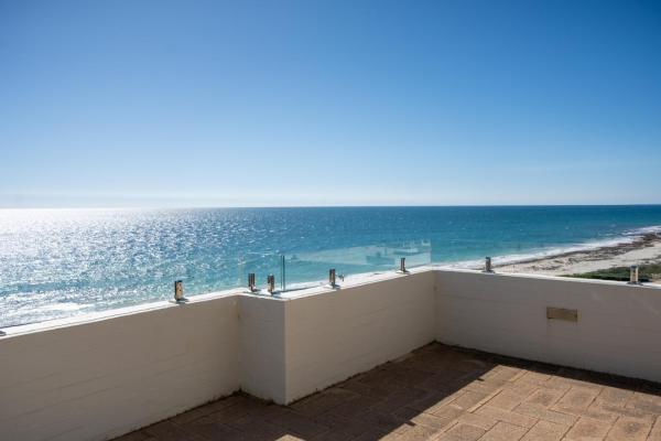 No.16 Penthouse Beach View Apartment Cottesloe - Cottesloe