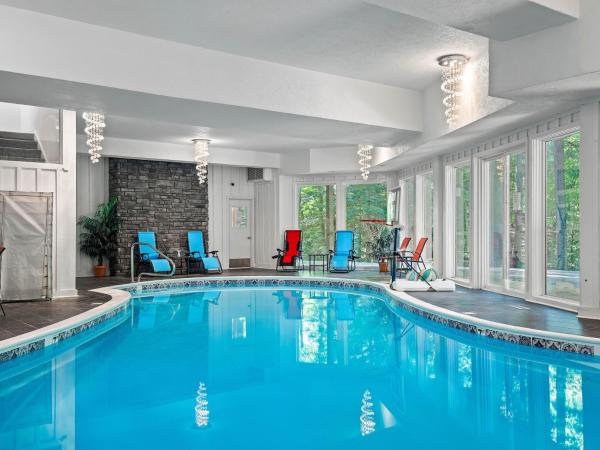 Indoor Pool Sauna Movie Theater Room Bar Sleeps 10 - Bainbridge, OH