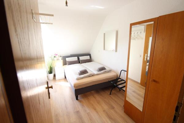 Citystayone - Kleines Standardzimmer Im Zentrum Für Eine Einfache ÜBernachtung No Kitchen No Hotel Services No Reception No Breakfast Buffet - Of Course Late Check-in Via Self Check-in High-speed Wifi Smart Tv Good Mattresses A Quick And Easy Check-out - Ulm